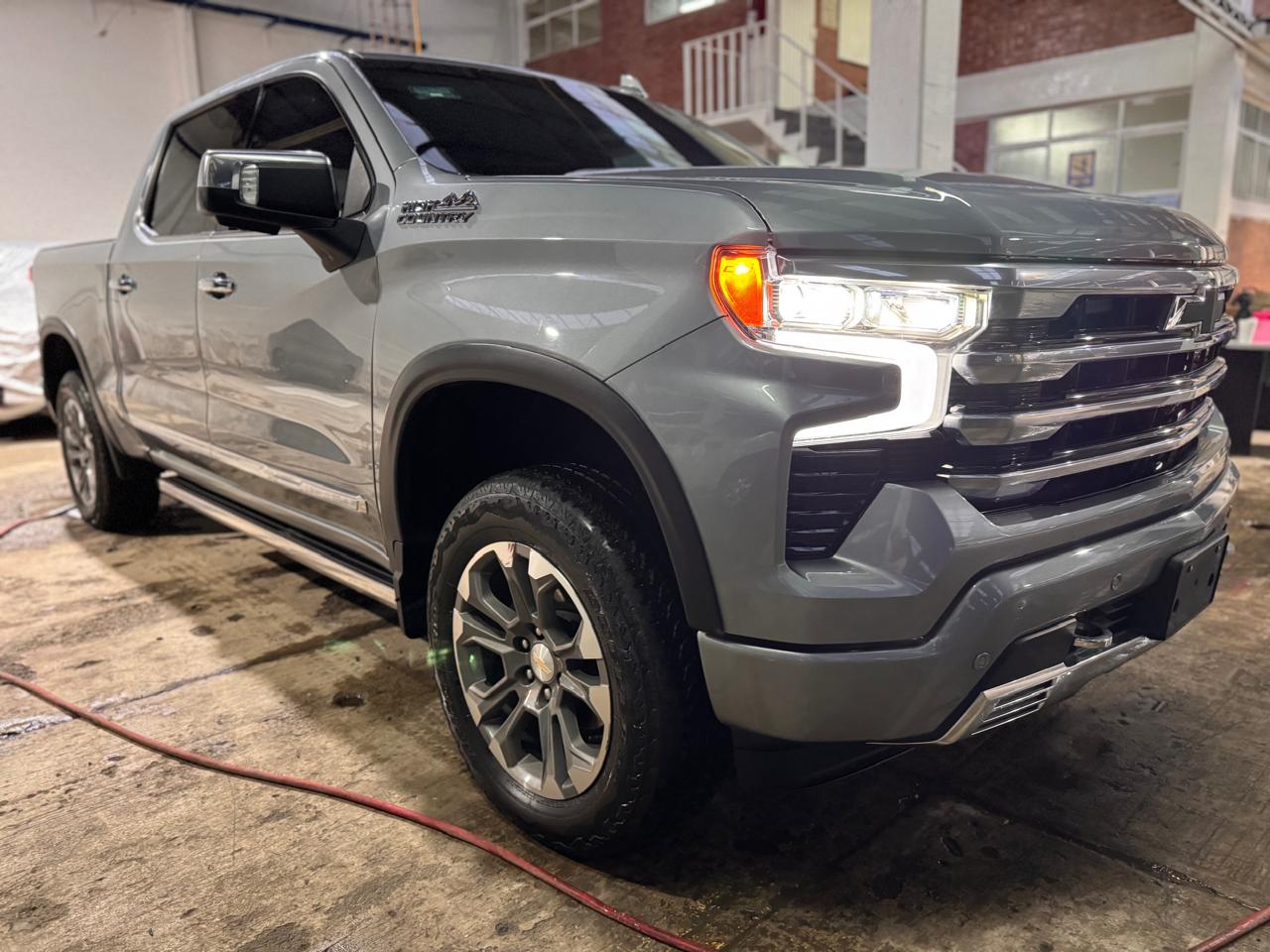 Nivel 5 - Cheyenne Shadow Platinum – AutoEquipos